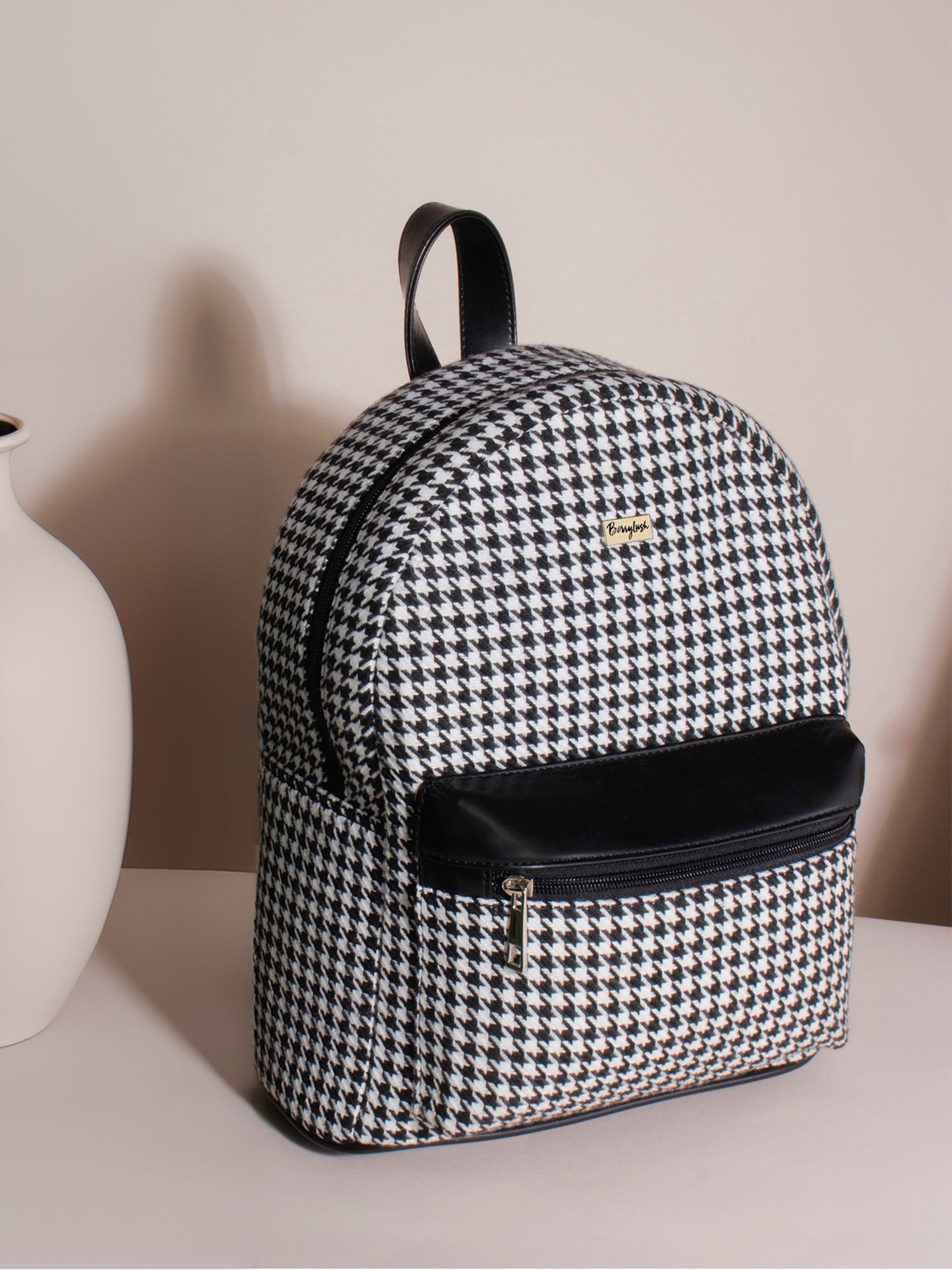 Women Black & White Houndstooth Printed PU Padded Shoulder Strap Zipper ...